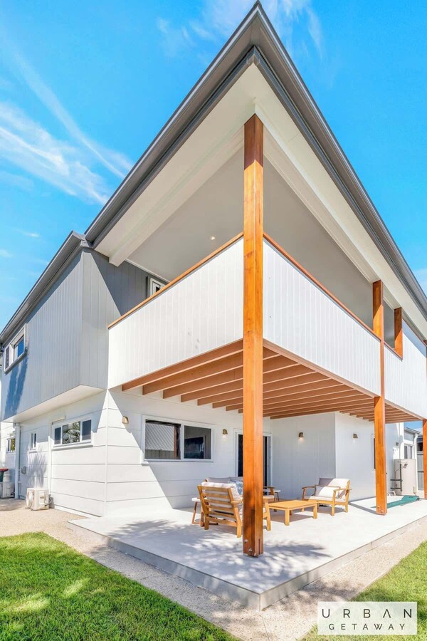 Bargara Coastal Luxe: Aircon, Out S Pet, Sleeps 8 - Bargara