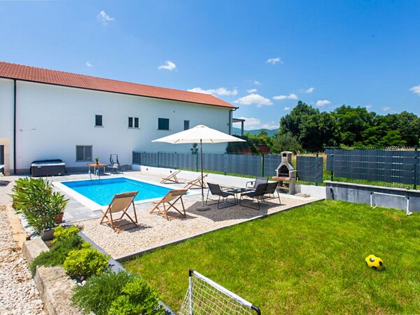 Appartement Avec Climatisation, Wifi, Piscine Privée, Bain à Remous, Tv, Terrasse, Vue Panoramique - Croatie