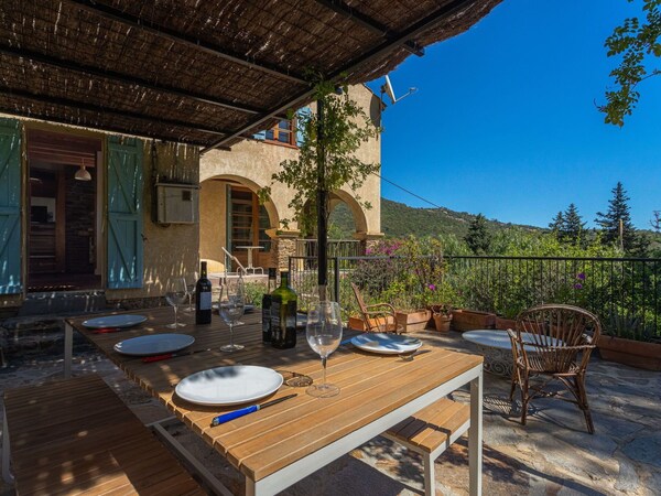 Schönes Alleinstehendes Ferienhaus Mit Klimaanlage,  W-lan, Tv, Terrasse, Panoramablick, Parkplatz - Le Lavandou