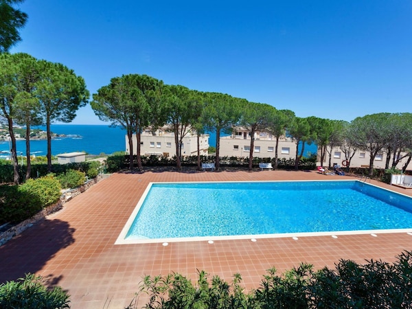 Confortable Appartement Pour 4 Personnes Avec Wifi, Piscine, Tv, Balcon Et Animaux Admis - Portbou