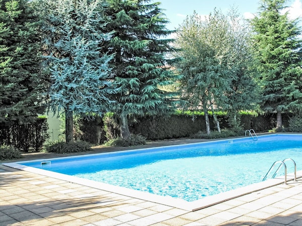Lovely Apartment For 5 Guests With A/c, Wifi, Pool, Tv, Balcony And Parking - Domaso