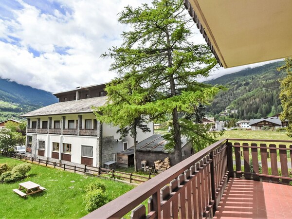 Cosy Apartment For 4 People With Wifi, Tv, Terrace And Parking - Bormio