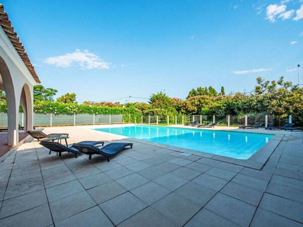 Lovely Apartment For 4 People With Pool, Wifi, Tv, Terrace, Pets Allowed, Panoramic View And Par... - Saint-Tropez
