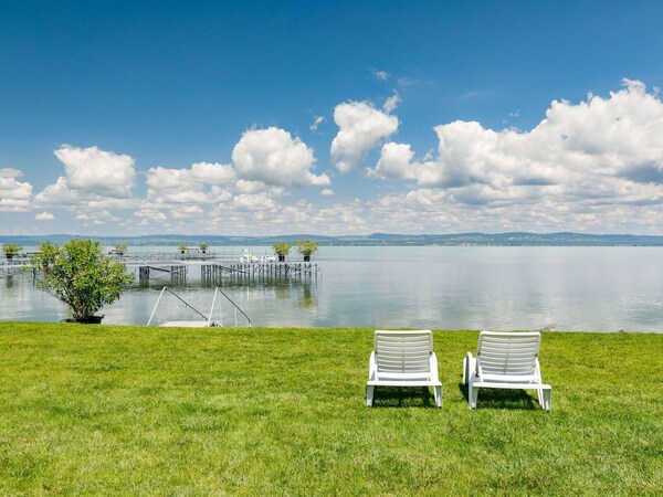 Wunderbares Alleinstehendes Ferienhaus Mit  W-lan, Klimaanlage, Tv, Terrasse Und Parkplatz - Balatonlelle