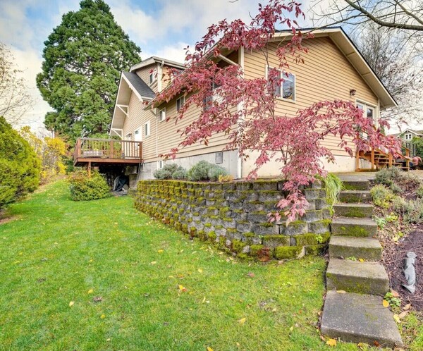 Sequoia Vacation Rental - Federal Way, WA