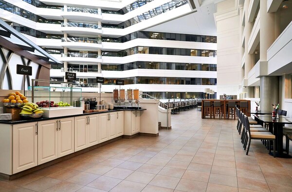 Modern Suites Near National Zoo | Family Friendly | 2 Units W/ Pool Access - Takoma Park, MD