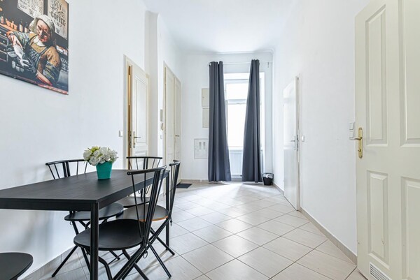 Peaceful & Stylish 2 Br Apart. W/ Cozy Atmosphere - Vienna
