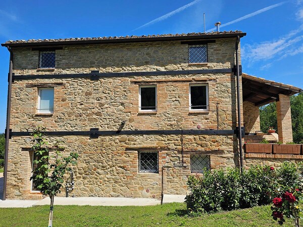 Villa Tiburro Nested In A Truffle Farm - Sarnano