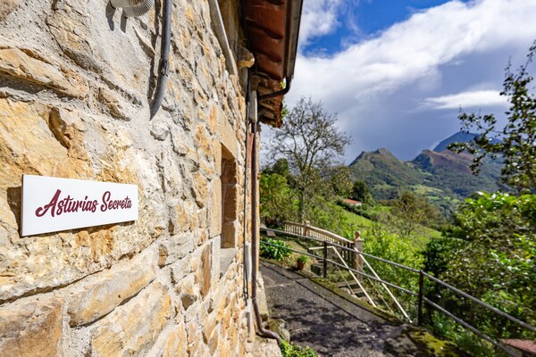 Refugio Secreto En Las Montañas De Asturias - Cangas de Onís