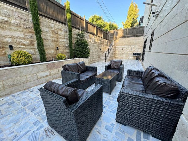 2 En-suite Rooms, Central & Garden Terrace - Amman