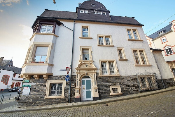 Comfortable Vacation Apartment In Bernkastel-kues Directly On The River With Modern Equipment. - Bernkastel-Kues