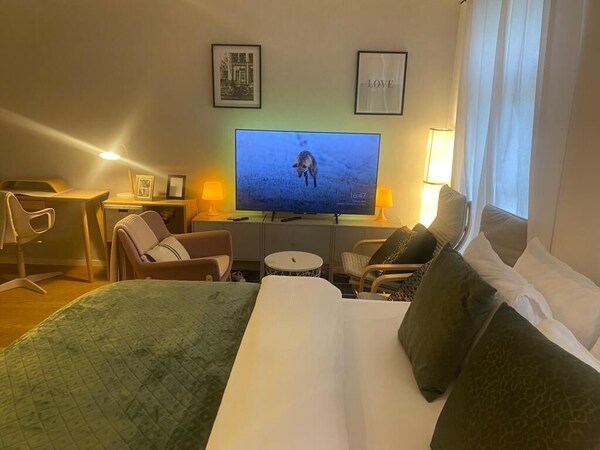 Gorgeous Suite In Brussels - Ideal Location - Schaerbeek