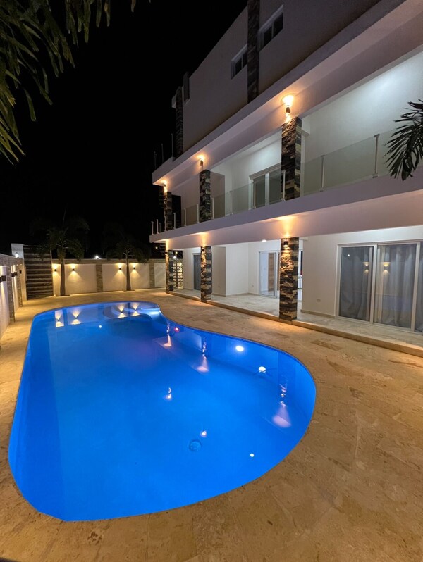 Spacious Luxury 5-bedroom, 7 Bath Villa W/ Ac & Wi-fi - 15min North Of Cabarete - Cabarete
