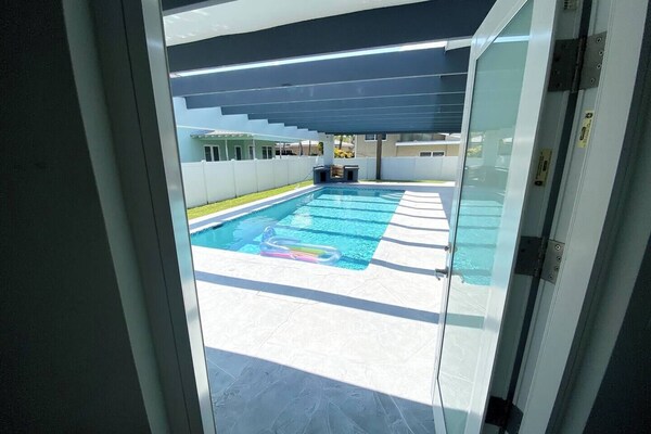 Modern Retreat In Lighthouse Point! - Lighthouse Point, FL