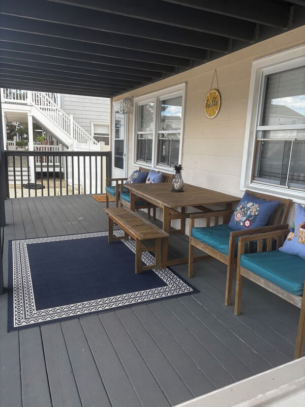 Oceanside Duplex 7 Houses To Ocean \Nyour Beautiful Beach Vacation Awaits - Beach Haven, NJ