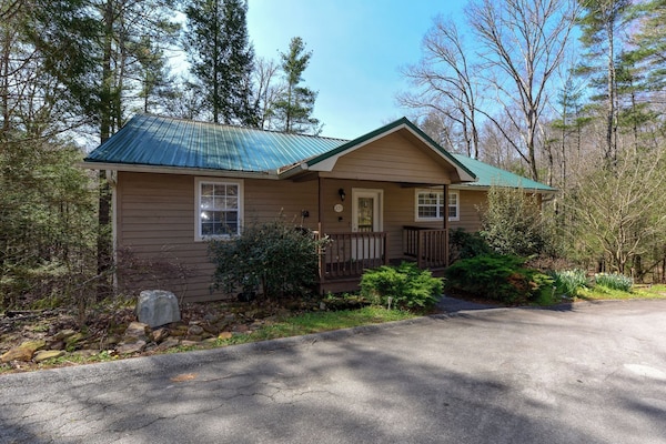 Tree Frog Landing  | 4 Br/2.5 Ba, Sleeps 9 - Maryville, TN