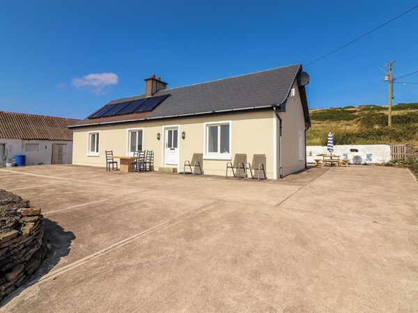 Cottage View, Family Friendly, With Open Fire In Kilkee, County Clare - Kilkee