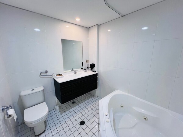 Two Bedroom Interconnect - Waratah