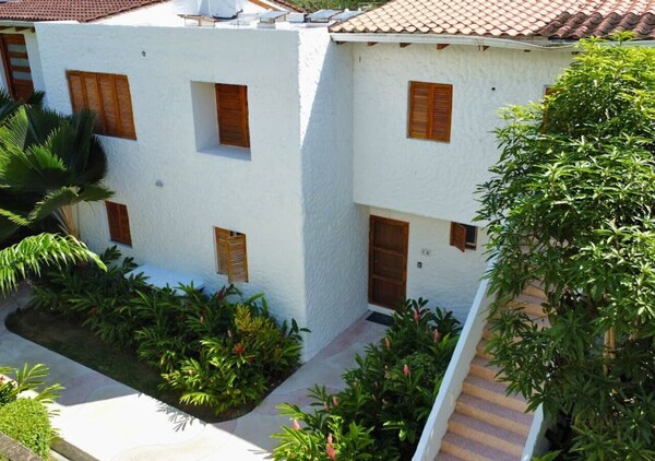 Hermosa Casa De 3 Pisos - Atacames Cantón