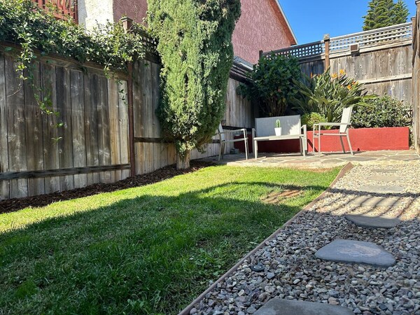 3-bedroom, Prime Location, Private Backyard! - 코로나도 섬