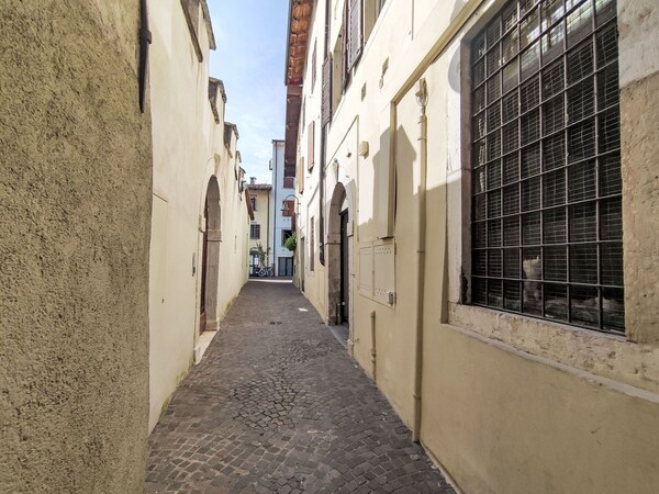 Bel Appartement Pour 2 Personnes Avec Climatisation, Tv Et Parking - Trente