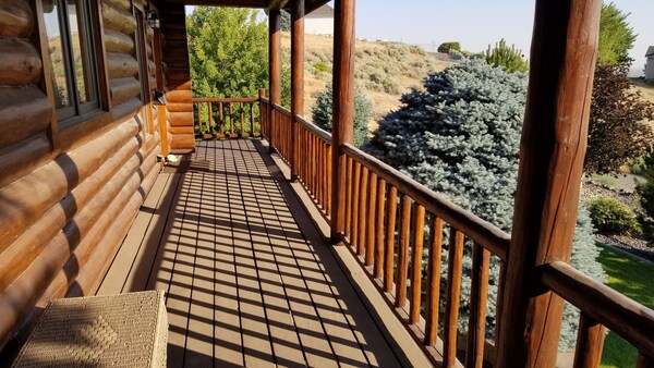 Barbara's Cabin. A Luxury Log Home In The Heart Of Washington Wine Country. - 리치랜드
