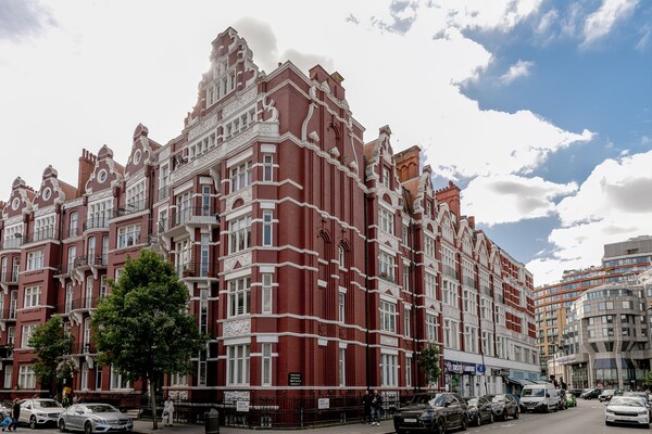 Superb 2 Bedroom Flat Opposite Edgware Rd Station - Marylebone