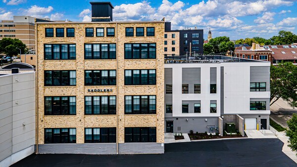 One Bedroom King With Views Of The Heart Of Downtown. - Madison, WI
