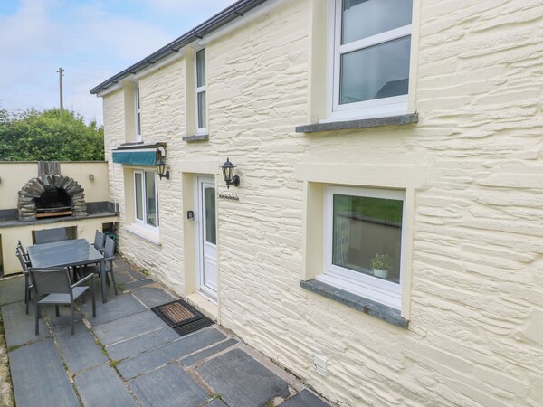 Station Hall, Pet Friendly, Country Holiday Cottage In Cilgerran - Aberporth