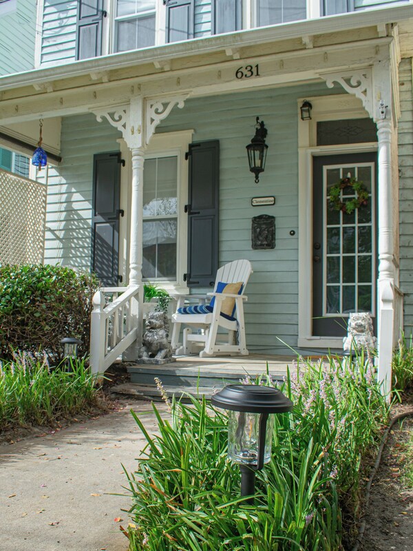 Lil' Ms. Clementine 2-bedroom Home In Historic District With Golfcart Option - Cape Charles, VA