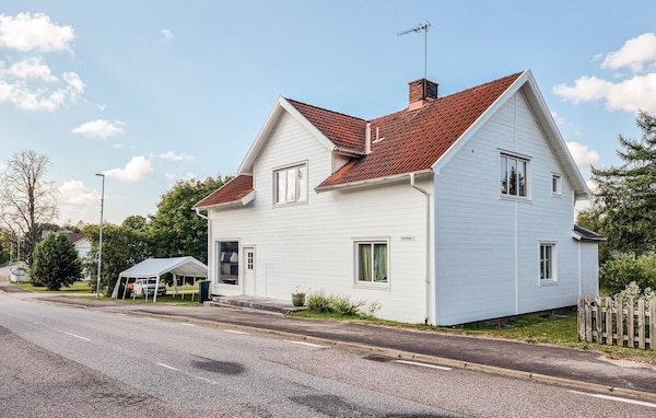 Trevlig Lägenhet I Landeryd Med Wifi - Smålandsstenar