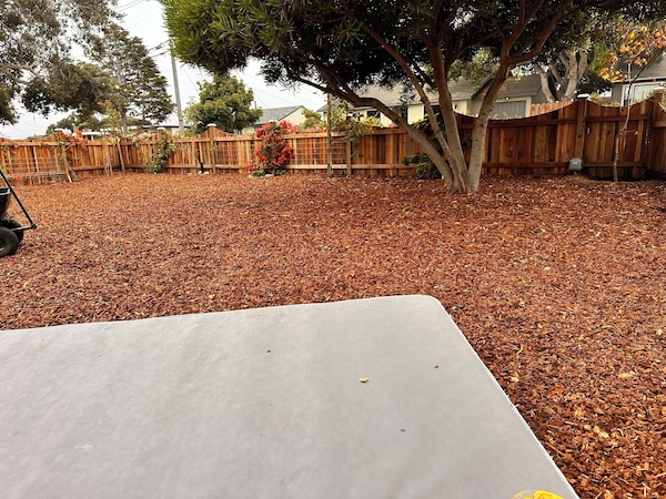 Charming 3-bedroom In Del Rey Oaks With Ac, Wifi Hot Tub & All The Hot Comforts - Seaside, CA