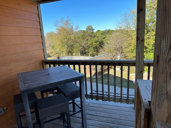 Rt62 Motor Resort Crows Nest Luxury Cabin - Eureka Springs, AR