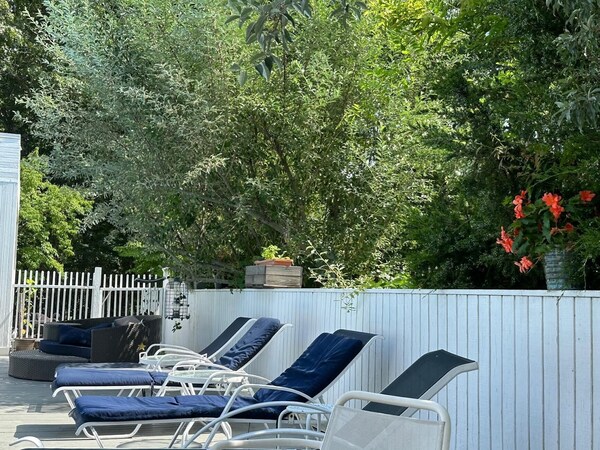 Contemporary W Spacious Open Design For Dates In  August/ldw - The Hamptons, NY