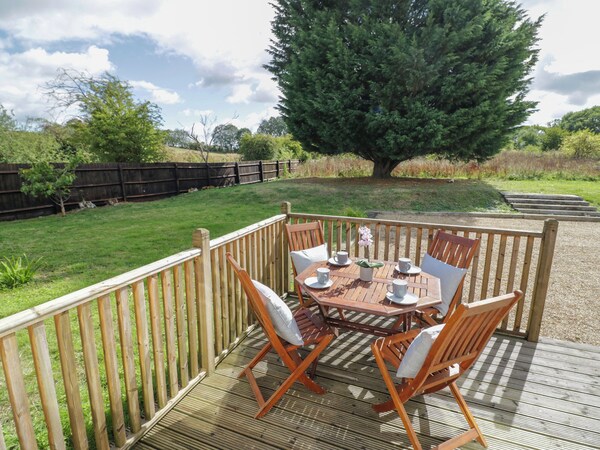 Fenny Marina Cottage, Pet Friendly, With A Garden In Fenny Compton - Northamptonshire