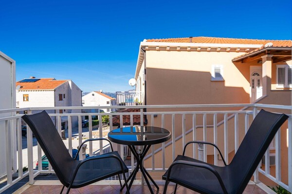 Apartments Senjo - Studio Apartment With Balcony With Side Sea View (Apartman 4) - Cavtat