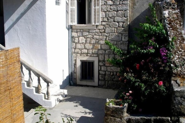 Apartment Lepur Slano - Two-bedroom Apartment With Terrace - Slano
