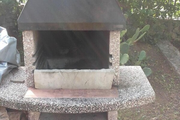 Holiday Home Pavarotti-three Bedroom Holiday Home With Terrace - Supetar