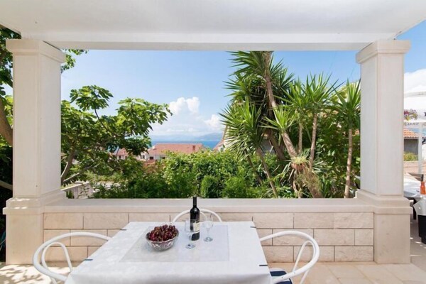 Apartments Veve - Superior Studio Apartment With Terrace  Sea View(vesna) (St) - Dugi Rat