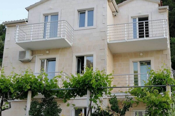 Apartments Kalajzic- Two Bedroom Apartment With Terrace(a4) (St) - Bol
