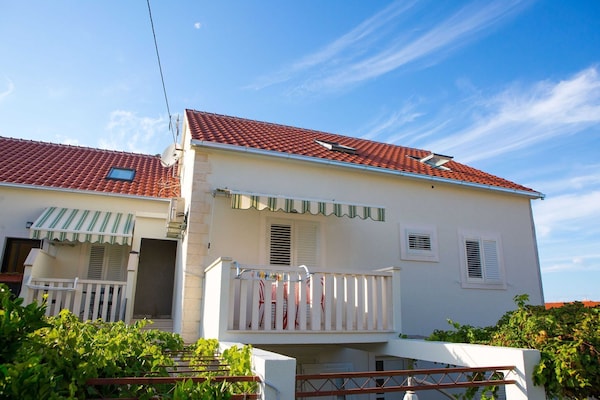 Apartments Lenka - Two Bedroom Apartment With Garden Terrace A4 - Milna