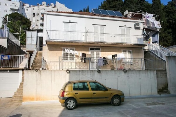 Guest House Kusalo - Comfort Twin Or Double Room With Patio (Soba 5) - Dubrovnik