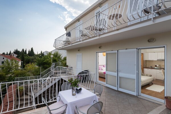 Apartments & Room Eva Slano - One Bedroom Apartment With Terrace And Sea View ( Srednji ) - Mljet