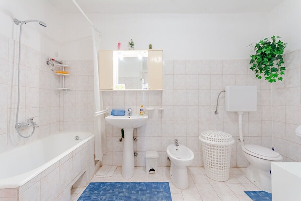 Apartment Sea Star - Three-bedroom Apartment With Pool And Sea View - Kroatien