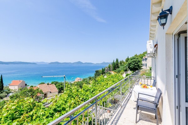 Apartments Cypress Sea Cove - Premium Studio Apartment With Balcony And Sea View (A2) - Slano