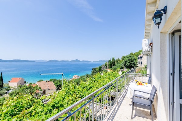Apartments Cypress Sea Cove - Premium Studio Apartment With Balcony And Sea View (A2) - Slano