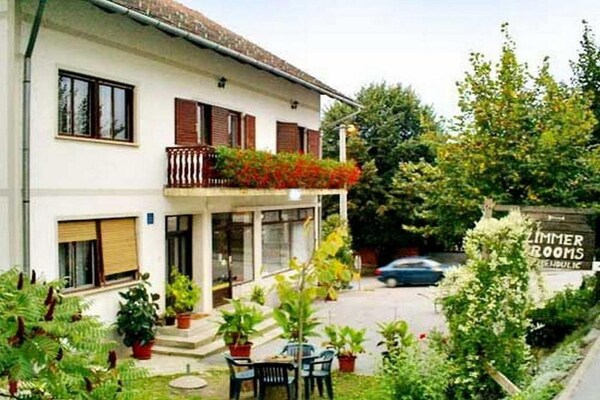 Apartments & Rooms Rendulić - One Bedroom Apartment With Balcony - Rakovica