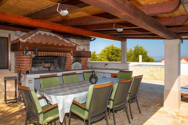 4 Bedroom Villa With Swimming Pool - Supetar