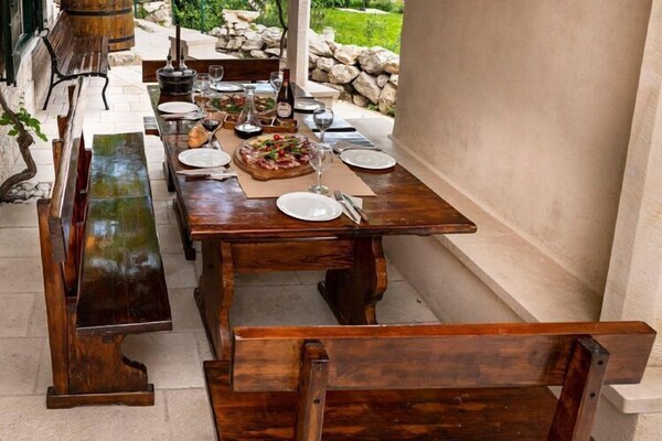 Stone House Lola - Two Bedroom Holiday Home - Baška Voda