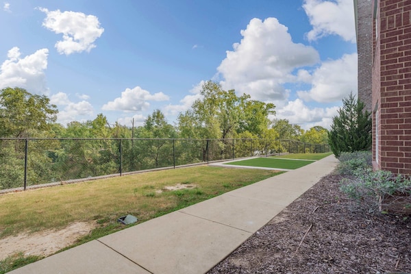 5th Quarter At Watercress- 0.9 Miles To Ua- 2 Br 2 Ba- Riverfront - Tuscaloosa, AL
